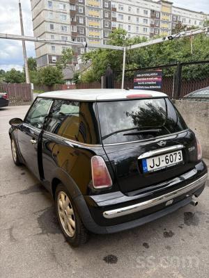Melns MINI Cooper 2004 Rīga, ar dzinēja tilpumu 1.60 L un nobraukumu 286 tūkst. km par 2300 €, foto 3 vietnē AUTOMOTO.COM.LV