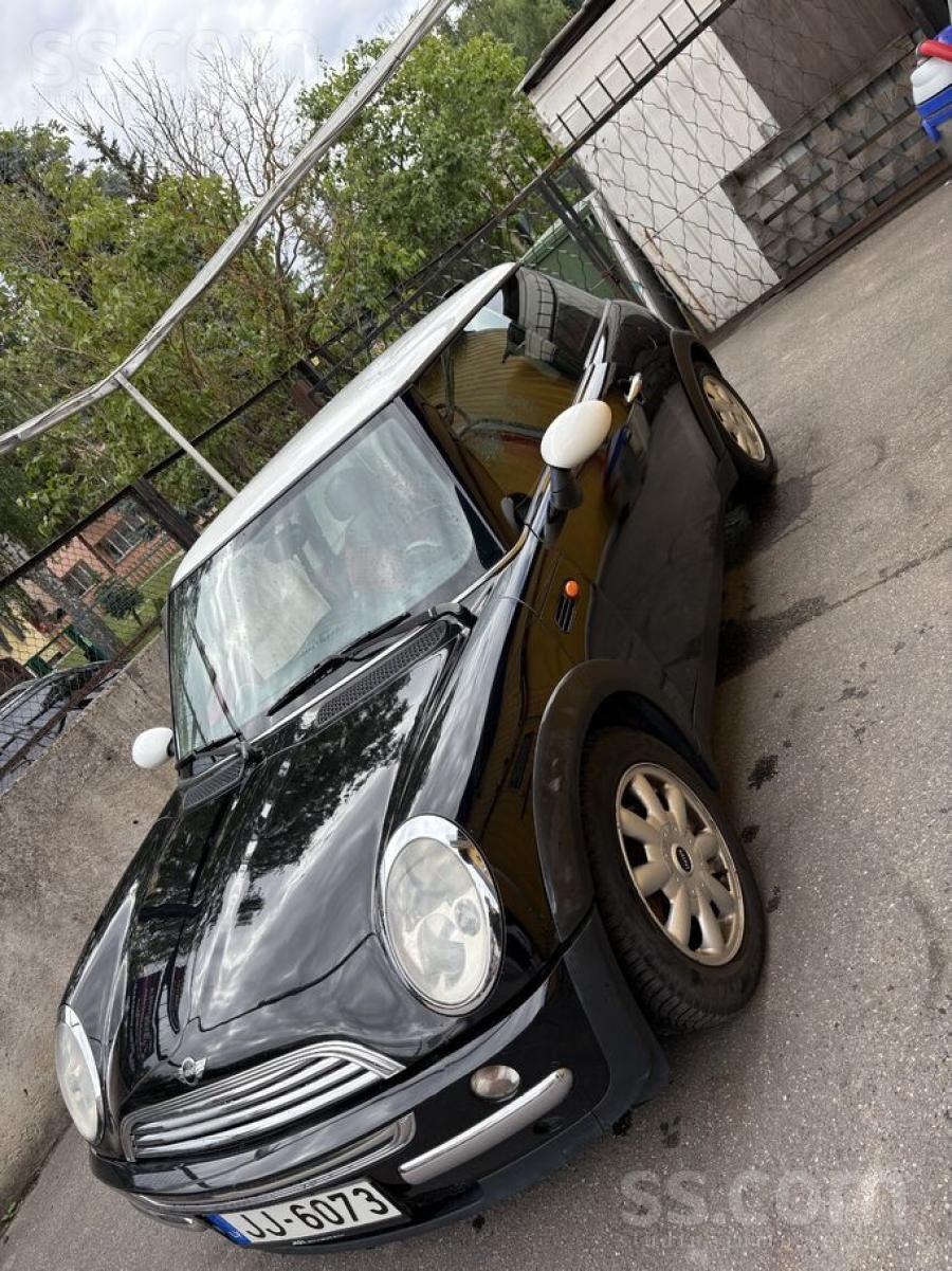 Melns MINI Cooper 2004 Rīga, ar dzinēja tilpumu 1.60 L un nobraukumu 286 tūkst. km par 2300 €, foto 4 vietnē AUTOMOTO.COM.LV
