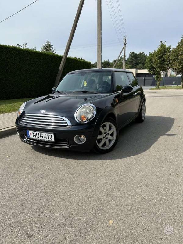 Black MINI Cooper 2006 in Kedainiai, with an engine capacity of 1.60 L and mileage of 210 thousand km for 2450 €, photo 2 on AUTOMOTO.COM.LV