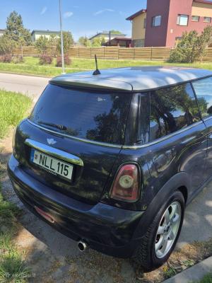 Black MINI Cooper 2006 in Klaipeda, with an engine capacity of 1.60 L and mileage of 155 thousand km for 1600 €, photo 5 on AUTOMOTO.COM.LV
