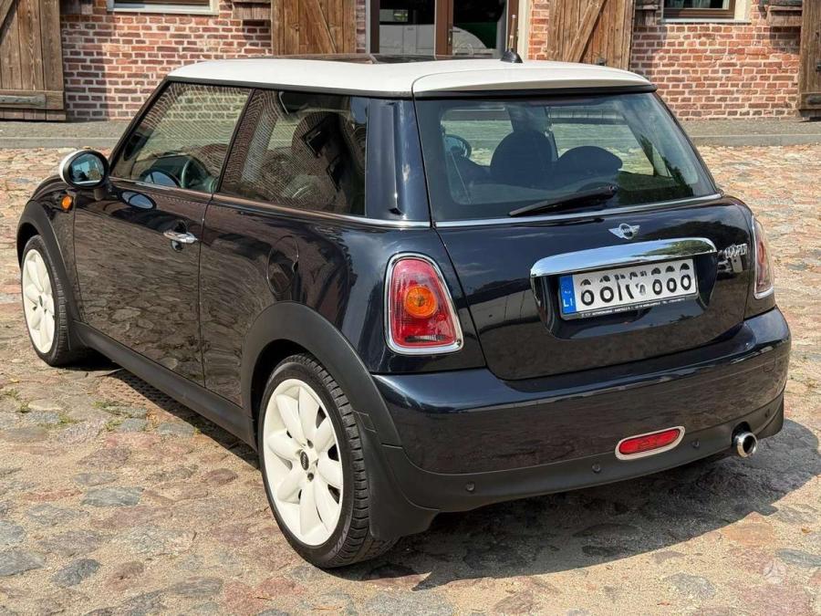 Black MINI Cooper 2007 in Klaipeda, with an engine capacity of 1.60 L and mileage of 122 thousand km for 5990 €, photo 3 on AUTOMOTO.COM.LV