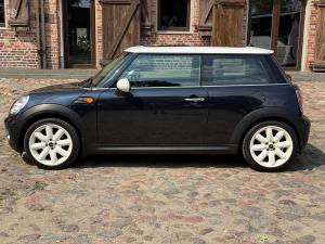 Black MINI Cooper 2007 in Klaipeda, with an engine capacity of 1.60 L and mileage of 122 thousand km for 5990 €, photo 10 on AUTOMOTO.COM.LV