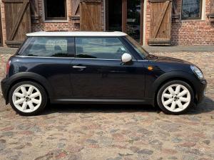 Black MINI Cooper 2007 in Klaipeda, with an engine capacity of 1.60 L and mileage of 122 thousand km for 5990 €, photo 11 on AUTOMOTO.COM.LV