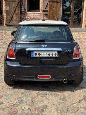 Black MINI Cooper 2007 in Klaipeda, with an engine capacity of 1.60 L and mileage of 122 thousand km for 5990 €, photo 17 on AUTOMOTO.COM.LV