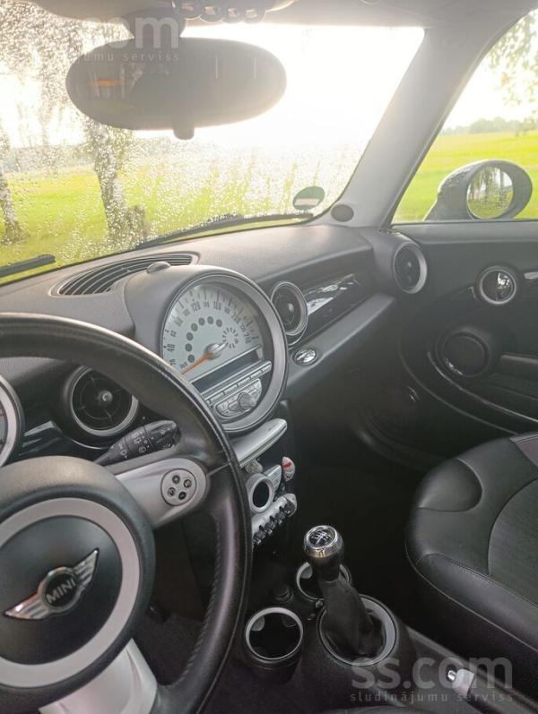 MINI Cooper 2008 Tukums vietnē Melns MINI Cooper 2008 Tukums, ar dzinēja tilpumu 1.60 L un nobraukumu 196 tūkst. km par 2450 €, foto 7 vietnē AUTOMOTO.COM.LV