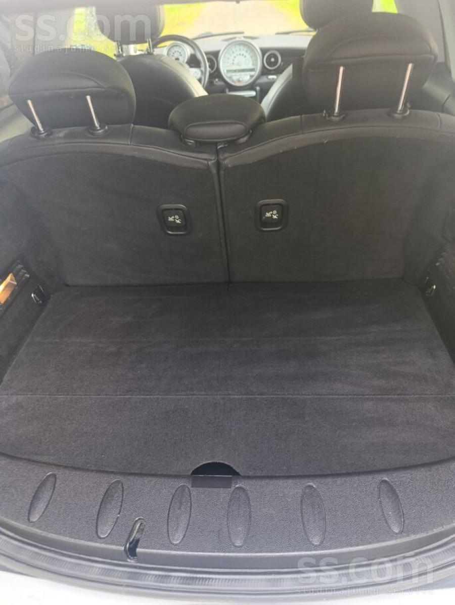 Melns MINI Cooper 2008 Tukums, ar dzinēja tilpumu 1.60 L un nobraukumu 196 tūkst. km par 2450 €, foto 12 vietnē AUTOMOTO.COM.LV