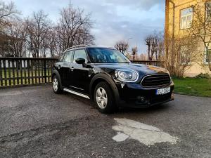 Black MINI Cooper 2020 in Ventspils, with an engine capacity of 1.50 L and mileage of 172 thousand km for 10500 €, photo  on AUTOMOTO.COM.LV