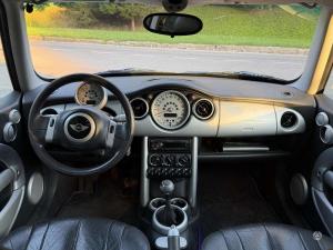 Black MINI Cooper 2001 in Vilnius, with an engine capacity of 1.60 L and mileage of 249 thousand km for 1450 €, photo 6 on AUTOMOTO.COM.LV