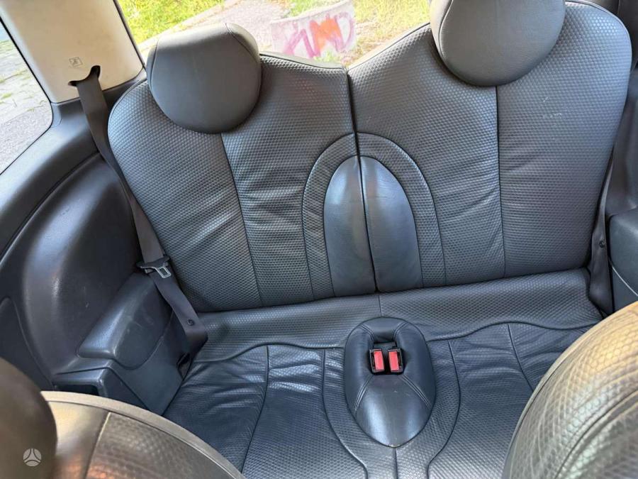 Black MINI Cooper 2001 in Vilnius, with an engine capacity of 1.60 L and mileage of 249 thousand km for 1450 €, photo 12 on AUTOMOTO.COM.LV