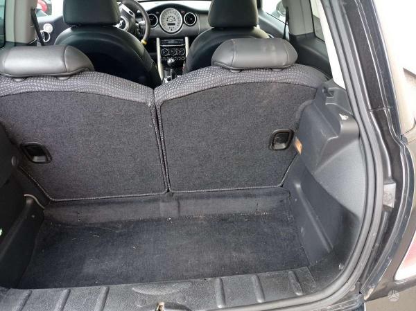 Black MINI Cooper 2002 in Vilkaviskis, with an engine capacity of 1.60 L and mileage of 283 thousand km for 1250 €, photo 5 on AUTOMOTO.COM.LV