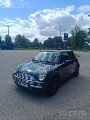 Black MINI Cooper 2002 in Bauska, with an engine capacity of 1.60 L and mileage of 228 thousand km for 1800 €, photo  on AUTOMOTO.COM.LV