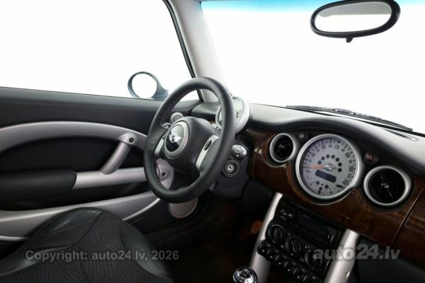Melns MINI Cooper 2003 Tallina, ar dzinēja tilpumu 1.60 L un nobraukumu 226 tūkst. km par 1599 €, foto 5 vietnē AUTOMOTO.COM.LV