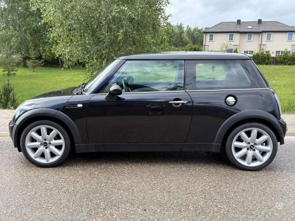 Melns MINI Cooper 2003 Viļņa, ar dzinēja tilpumu 1.60 L un nobraukumu 261 tūkst. km par 1150 €, foto 2 vietnē AUTOMOTO.COM.LV