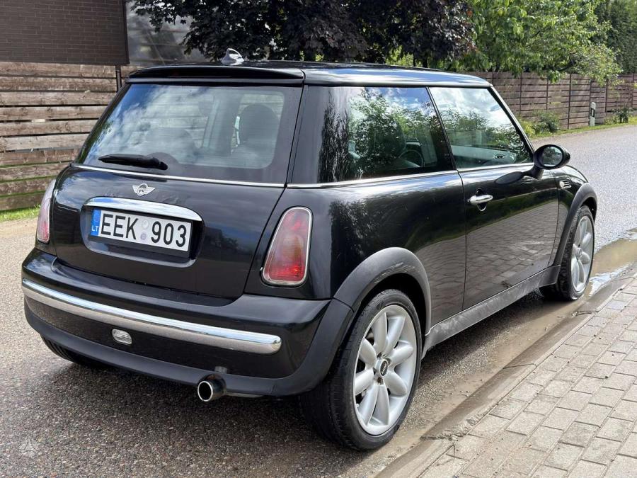 Melns MINI Cooper 2003 Viļņa, ar dzinēja tilpumu 1.60 L un nobraukumu 261 tūkst. km par 1150 €, foto 5 vietnē AUTOMOTO.COM.LV