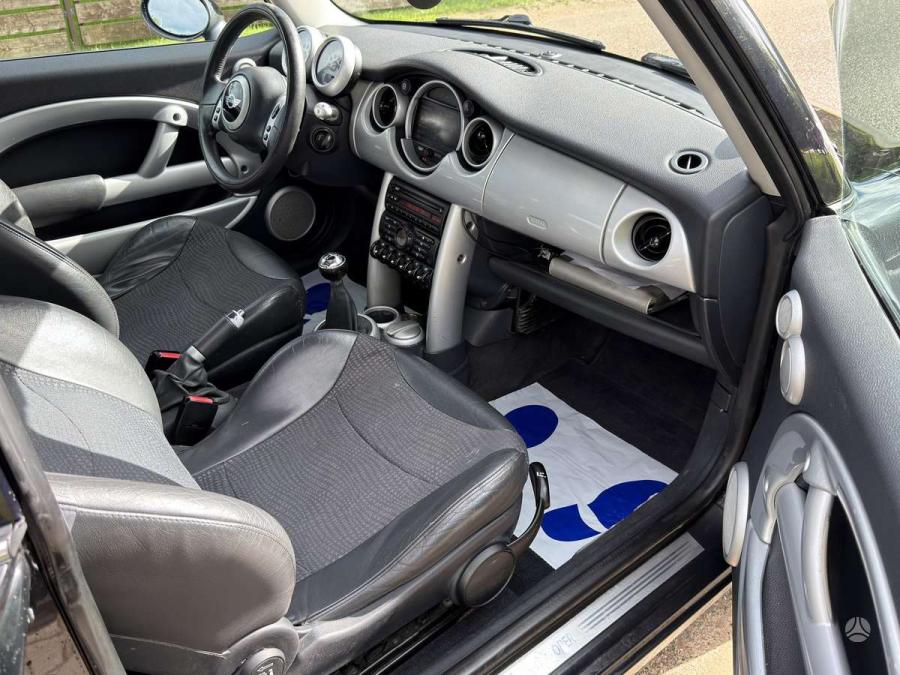Melns MINI Cooper 2003 Viļņa, ar dzinēja tilpumu 1.60 L un nobraukumu 261 tūkst. km par 1150 €, foto 9 vietnē AUTOMOTO.COM.LV