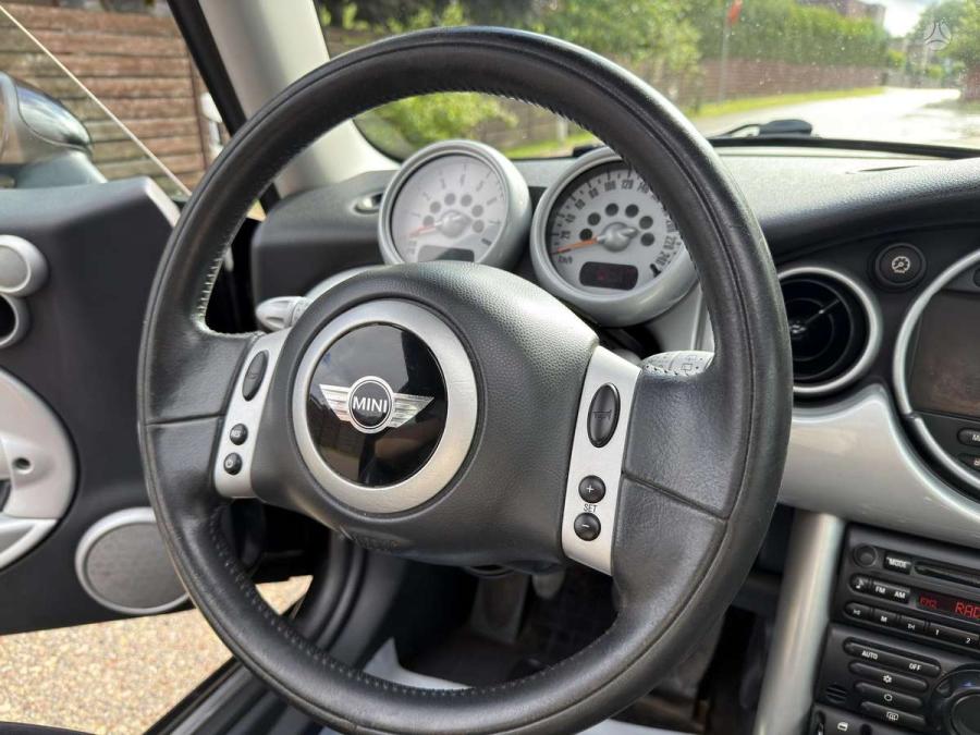 Melns MINI Cooper 2003 Viļņa, ar dzinēja tilpumu 1.60 L un nobraukumu 261 tūkst. km par 1150 €, foto 17 vietnē AUTOMOTO.COM.LV