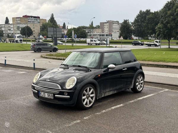 Черный Мини Купер 2004 в Клайпеда, объемом двигателя 1.60 л и пробегом 316 тыс. км за 799 €, фото 4 на AUTOMOTO.COM.LV