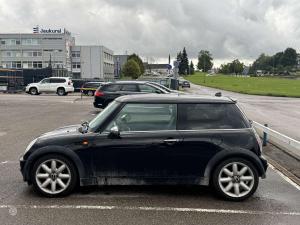 Black MINI Cooper 2004 in Klaipeda, with an engine capacity of 1.60 L and mileage of 316 thousand km for 799 €, photo 5 on AUTOMOTO.COM.LV