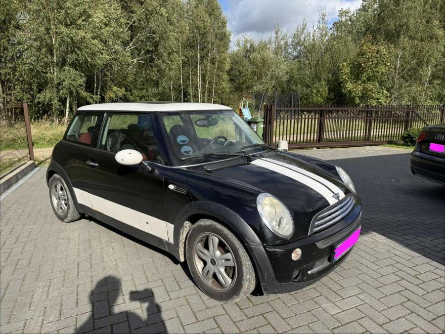 Melns MINI Cooper 2004 Viļņa, ar dzinēja tilpumu 1.60 L un nobraukumu 217 tūkst. km par 750 €, foto 3 vietnē AUTOMOTO.COM.LV