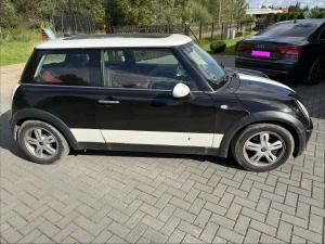 Melns MINI Cooper 2004 Viļņa, ar dzinēja tilpumu 1.60 L un nobraukumu 217 tūkst. km par 750 €, foto 4 vietnē AUTOMOTO.COM.LV