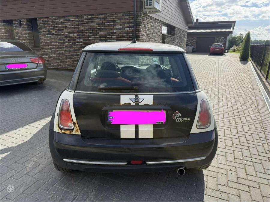 Melns MINI Cooper 2004 Viļņa, ar dzinēja tilpumu 1.60 L un nobraukumu 217 tūkst. km par 750 €, foto 5 vietnē AUTOMOTO.COM.LV