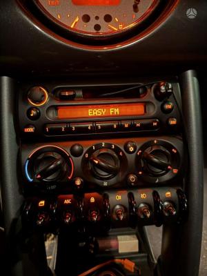 Melns MINI Cooper 2004 Viļņa, ar dzinēja tilpumu 1.60 L un nobraukumu 217 tūkst. km par 750 €, foto 10 vietnē AUTOMOTO.COM.LV