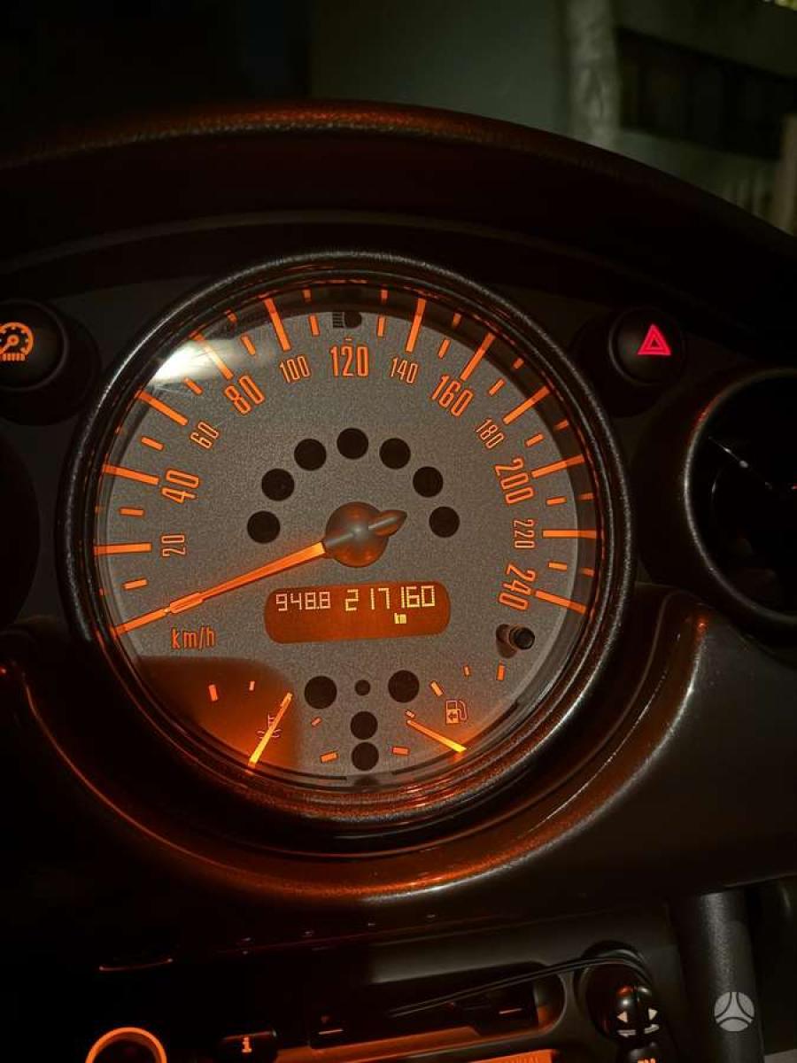 Melns MINI Cooper 2004 Viļņa, ar dzinēja tilpumu 1.60 L un nobraukumu 217 tūkst. km par 750 €, foto 11 vietnē AUTOMOTO.COM.LV