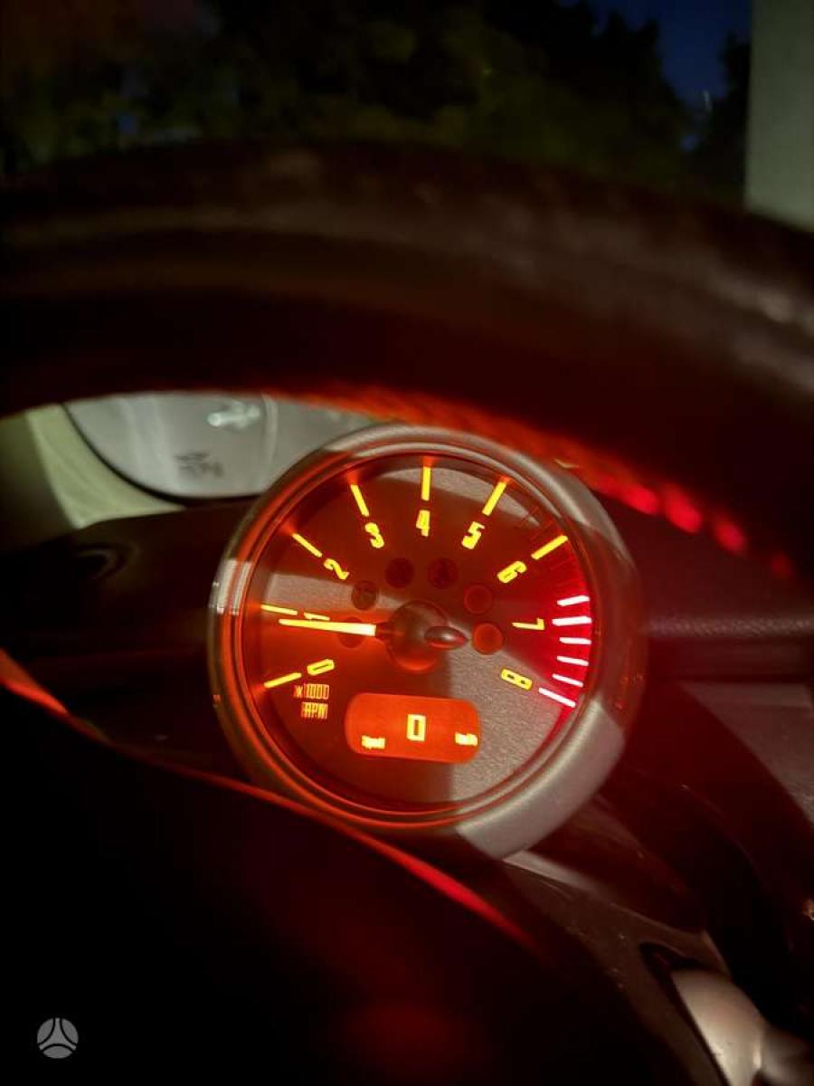 Melns MINI Cooper 2004 Viļņa, ar dzinēja tilpumu 1.60 L un nobraukumu 217 tūkst. km par 750 €, foto 12 vietnē AUTOMOTO.COM.LV