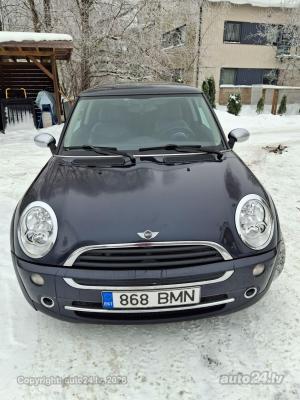 Black MINI Cooper 2005 in Tallinn, with an engine capacity of 1.60 L and mileage of 216 thousand km for 2800 €, photo 5 on AUTOMOTO.COM.LV