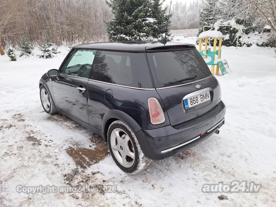 Black MINI Cooper 2005 in Tallinn, with an engine capacity of 1.60 L and mileage of 216 thousand km for 2800 €, photo 8 on AUTOMOTO.COM.LV