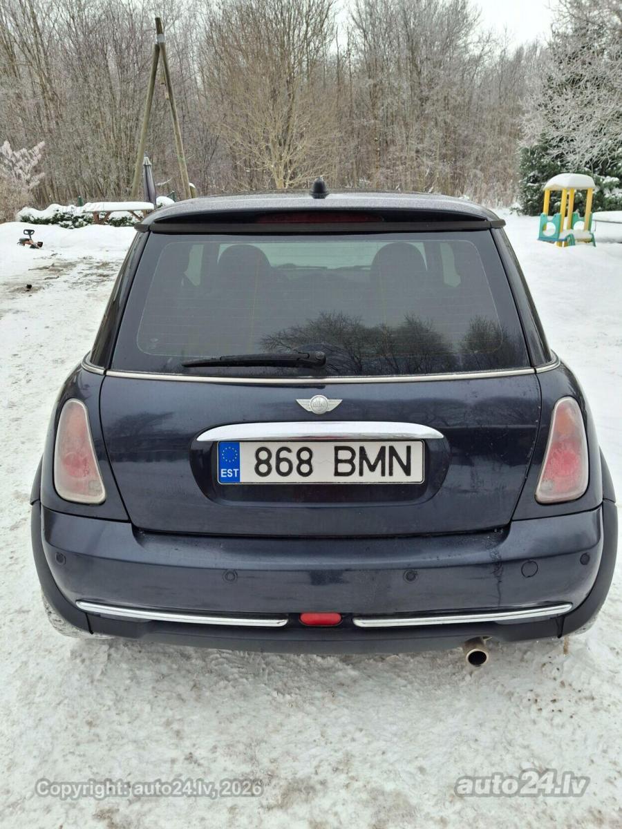 Black MINI Cooper 2005 in Tallinn, with an engine capacity of 1.60 L and mileage of 216 thousand km for 2800 €, photo 9 on AUTOMOTO.COM.LV