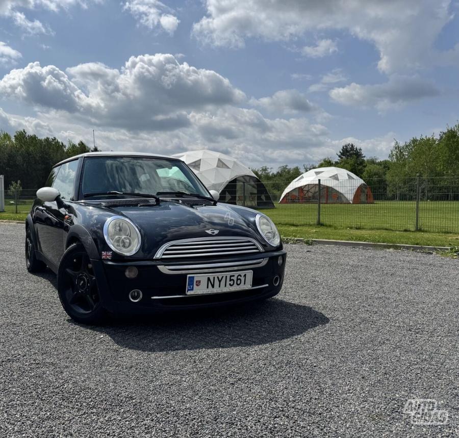 Melns MINI Cooper 2005 Viļņa, ar dzinēja tilpumu 1.60 L un nobraukumu 248 tūkst. km par 2000 €, foto 3 vietnē AUTOMOTO.COM.LV