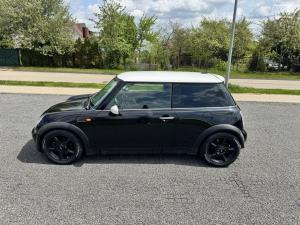 Melns MINI Cooper 2005 Viļņa, ar dzinēja tilpumu 1.60 L un nobraukumu 248 tūkst. km par 2000 €, foto 8 vietnē AUTOMOTO.COM.LV