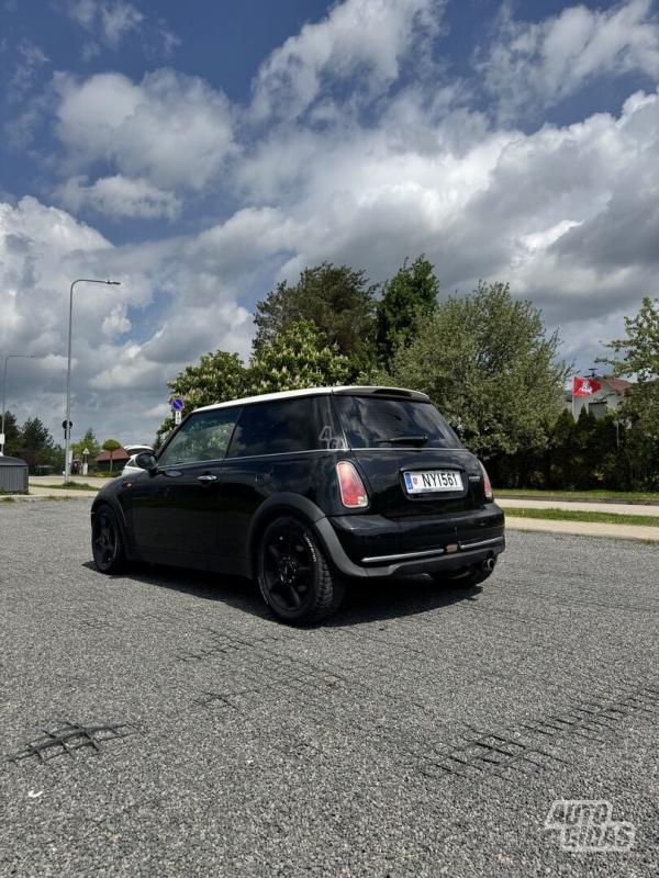 Melns MINI Cooper 2005 Viļņa, ar dzinēja tilpumu 1.60 L un nobraukumu 248 tūkst. km par 2000 €, foto 8 vietnē AUTOMOTO.COM.LV