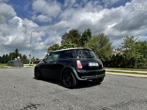 Melns MINI Cooper 2005 Viļņa, ar dzinēja tilpumu 1.60 L un nobraukumu 248 tūkst. km par 2000 €, foto 9 vietnē AUTOMOTO.COM.LV