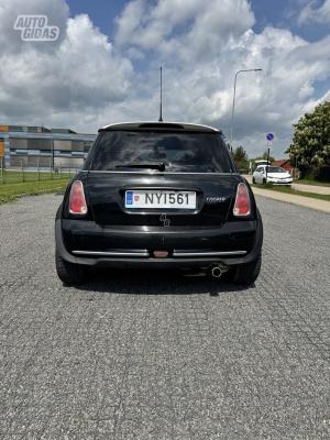Melns MINI Cooper 2005 Viļņa, ar dzinēja tilpumu 1.60 L un nobraukumu 248 tūkst. km par 2000 €, foto 13 vietnē AUTOMOTO.COM.LV