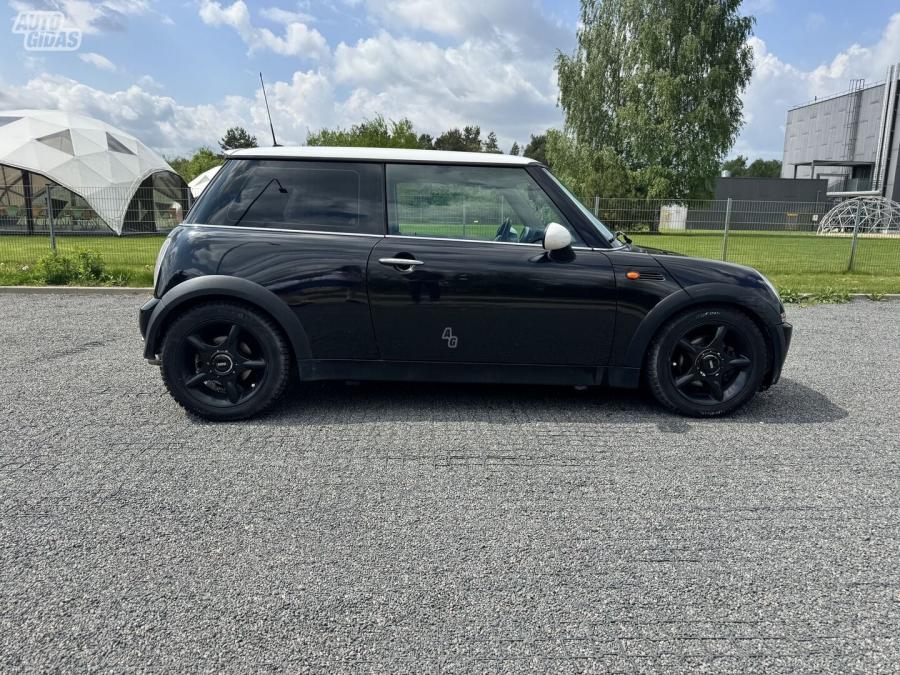 Melns MINI Cooper 2005 Viļņa, ar dzinēja tilpumu 1.60 L un nobraukumu 248 tūkst. km par 2000 €, foto 15 vietnē AUTOMOTO.COM.LV