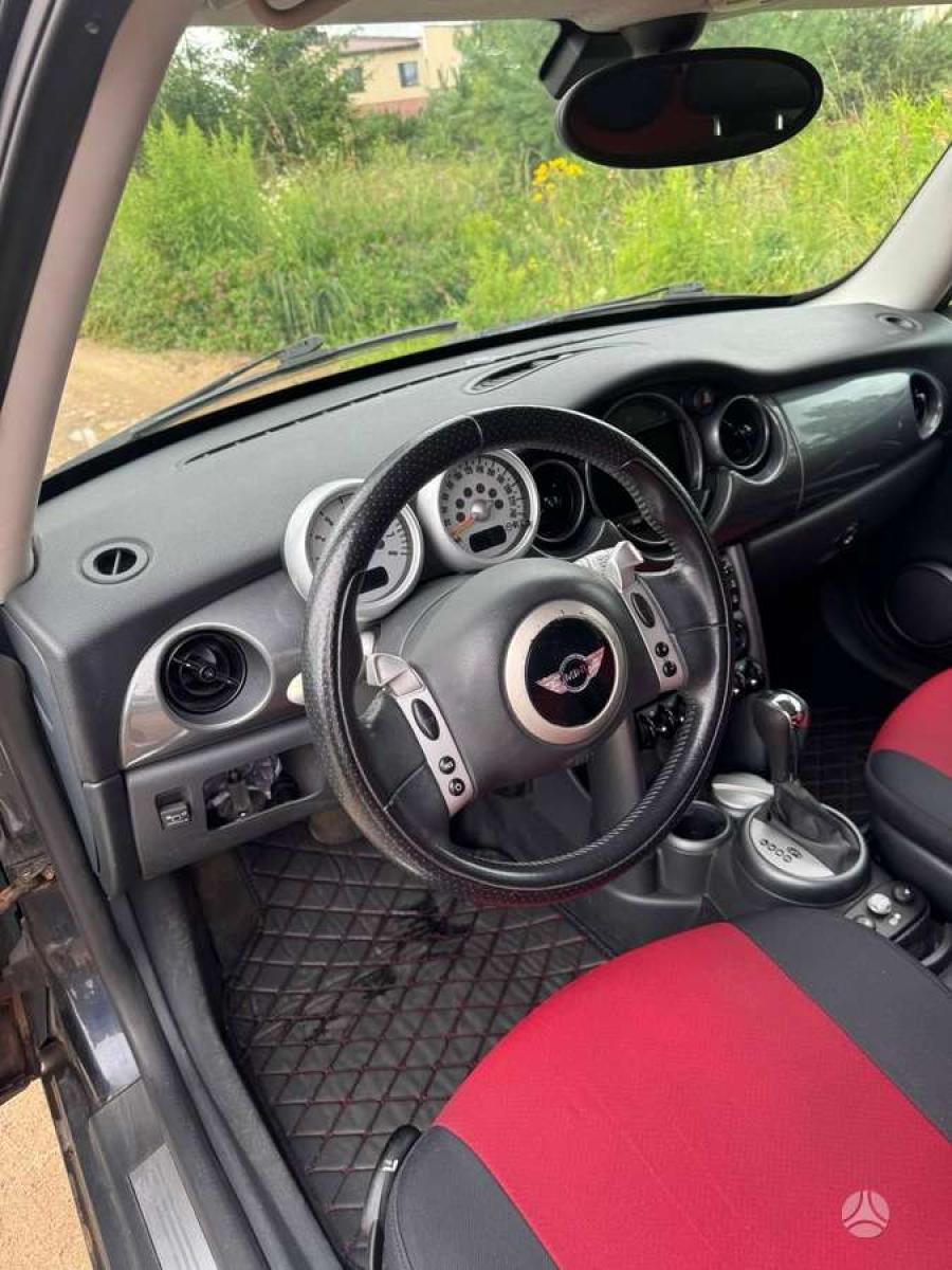 Melns MINI Cooper 2005 Viļņa, ar dzinēja tilpumu 1.60 L un nobraukumu 163 tūkst. km par 950 €, foto 6 vietnē AUTOMOTO.COM.LV