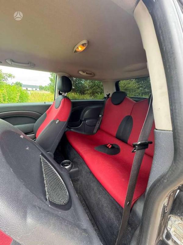 Melns MINI Cooper 2005 Viļņa, ar dzinēja tilpumu 1.60 L un nobraukumu 163 tūkst. km par 950 €, foto 10 vietnē AUTOMOTO.COM.LV
