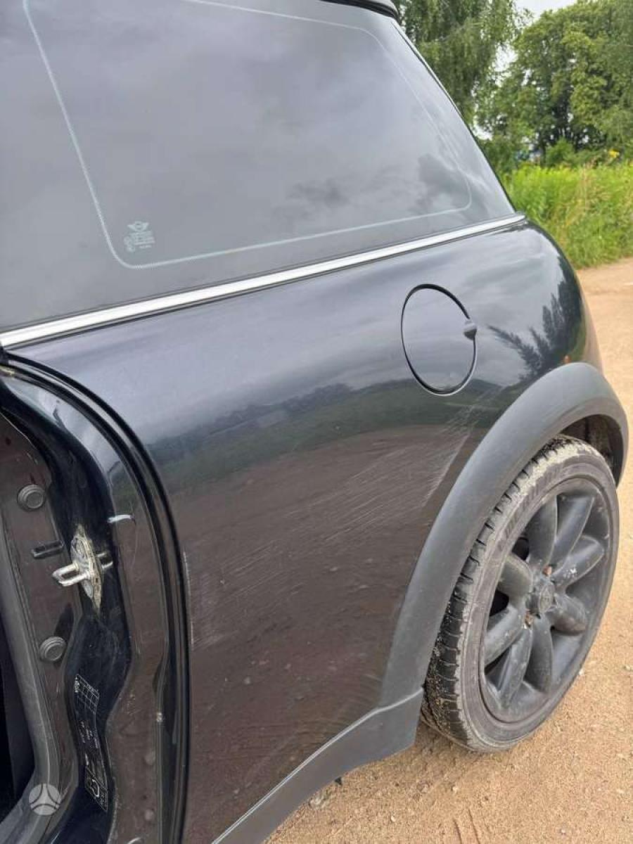 Melns MINI Cooper 2005 Viļņa, ar dzinēja tilpumu 1.60 L un nobraukumu 163 tūkst. km par 950 €, foto 15 vietnē AUTOMOTO.COM.LV