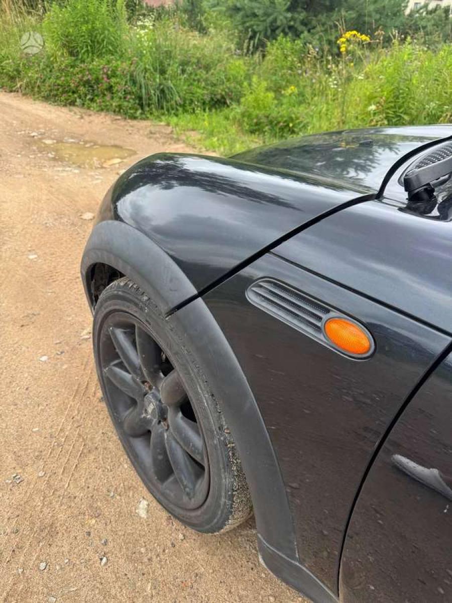 Melns MINI Cooper 2005 Viļņa, ar dzinēja tilpumu 1.60 L un nobraukumu 163 tūkst. km par 950 €, foto 16 vietnē AUTOMOTO.COM.LV