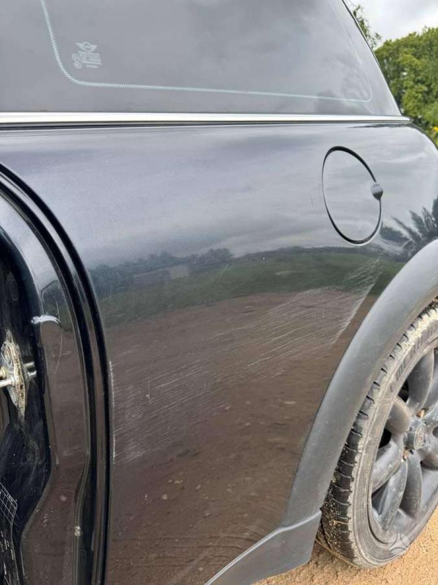 Melns MINI Cooper 2005 Viļņa, ar dzinēja tilpumu 1.60 L un nobraukumu 163 tūkst. km par 950 €, foto 17 vietnē AUTOMOTO.COM.LV