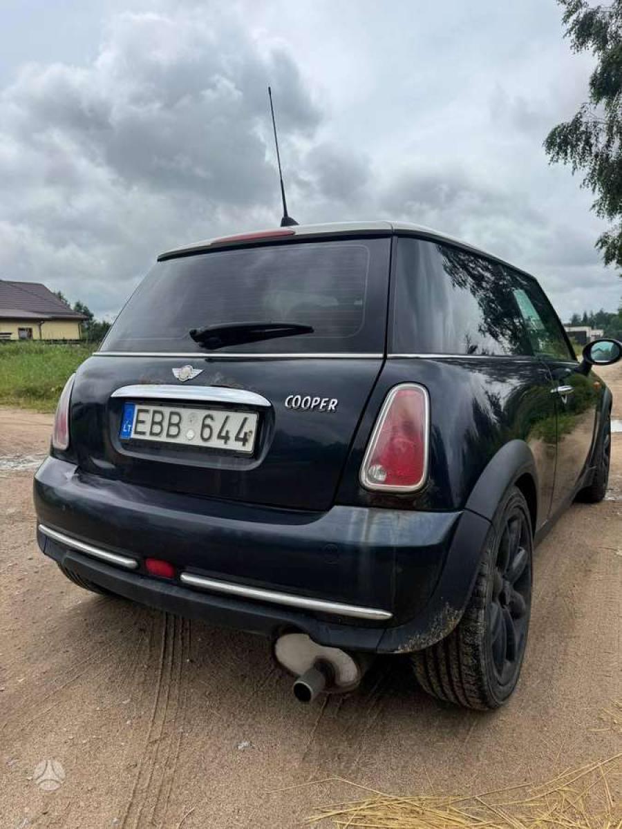 Melns MINI Cooper 2005 Viļņa, ar dzinēja tilpumu 1.60 L un nobraukumu 163 tūkst. km par 950 €, foto 23 vietnē AUTOMOTO.COM.LV