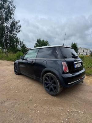 Melns MINI Cooper 2005 Viļņa, ar dzinēja tilpumu 1.60 L un nobraukumu 163 tūkst. km par 950 €, foto 25 vietnē AUTOMOTO.COM.LV