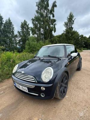 Melns MINI Cooper 2005 Viļņa, ar dzinēja tilpumu 1.60 L un nobraukumu 163 tūkst. km par 950 €, foto 26 vietnē AUTOMOTO.COM.LV
