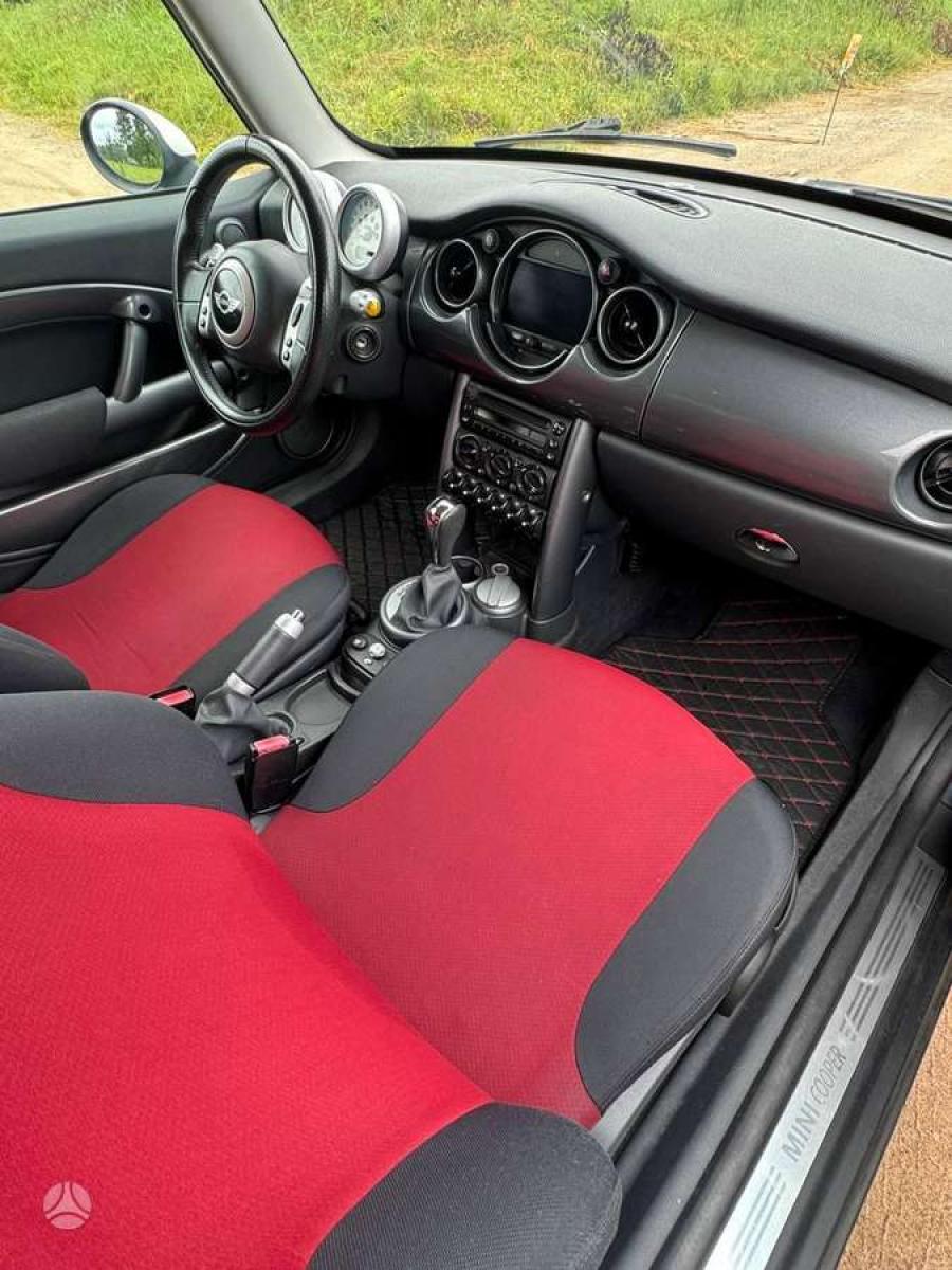 Melns MINI Cooper 2005 Viļņa, ar dzinēja tilpumu 1.60 L un nobraukumu 163 tūkst. km par 950 €, foto 28 vietnē AUTOMOTO.COM.LV