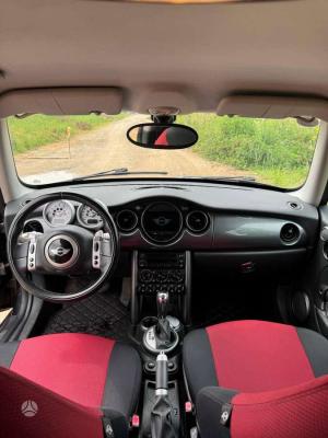 Melns MINI Cooper 2005 Viļņa, ar dzinēja tilpumu 1.60 L un nobraukumu 163 tūkst. km par 950 €, foto 30 vietnē AUTOMOTO.COM.LV