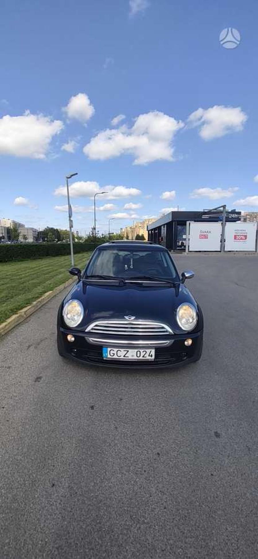 Black MINI Cooper 2005 in Kaunas, with an engine capacity of 1.60 L and mileage of 190 thousand km for 1070 €, photo 4 on AUTOMOTO.COM.LV