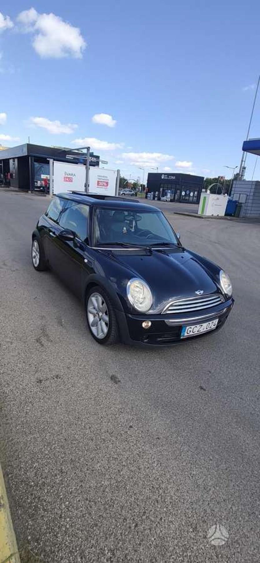 Black MINI Cooper 2005 in Kaunas, with an engine capacity of 1.60 L and mileage of 190 thousand km for 1070 €, photo 5 on AUTOMOTO.COM.LV