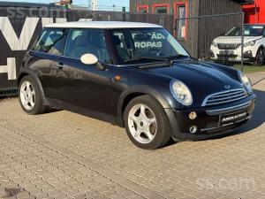 Melns MINI Cooper 2006 Liepāja, ar dzinēja tilpumu 1.60 L un nobraukumu 179 tūkst. km par 2500 €, foto 3 vietnē AUTOMOTO.COM.LV
